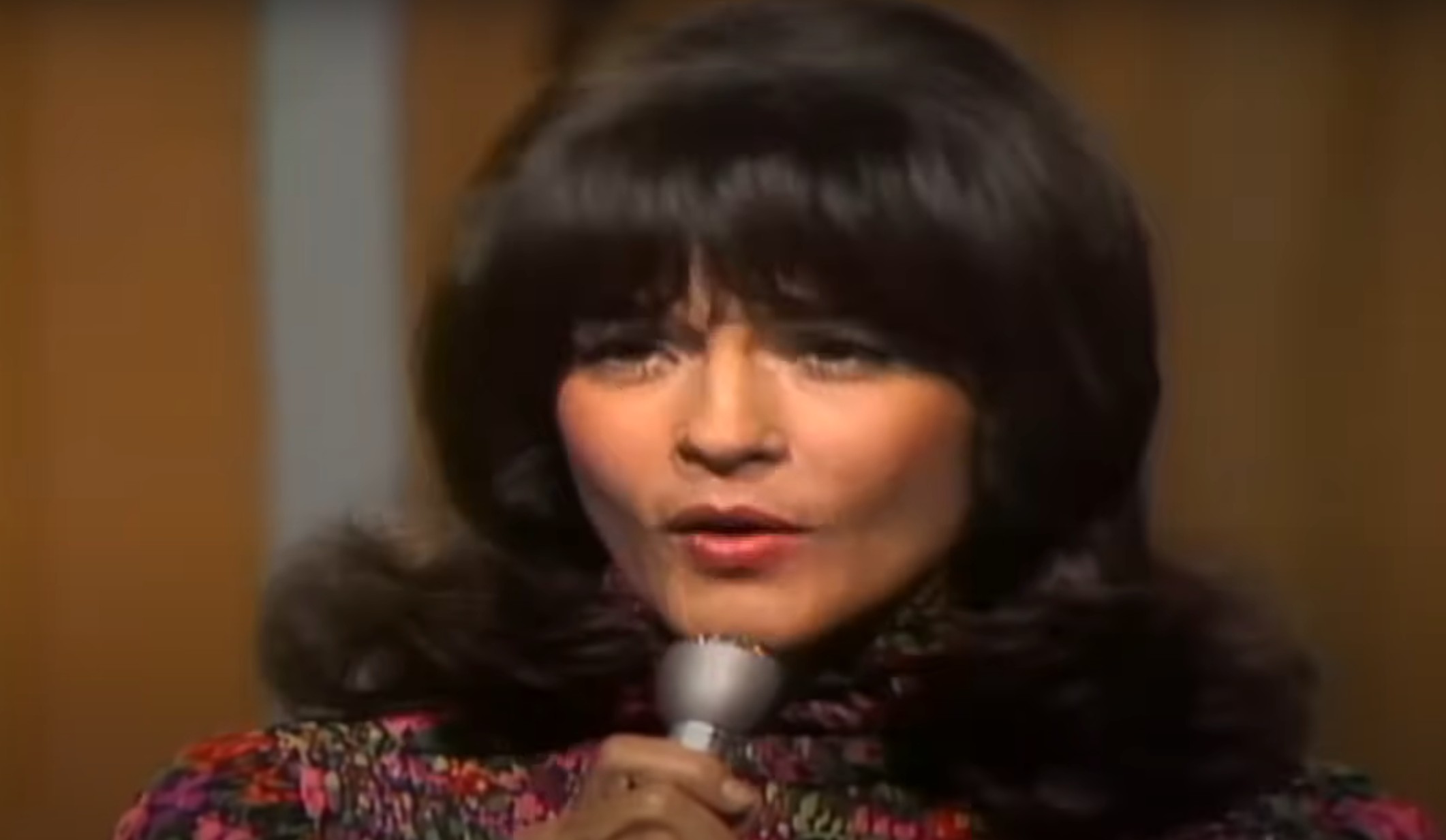 Donna Fargo’s “Funny Face” Reimagines Country Crossover in 1972