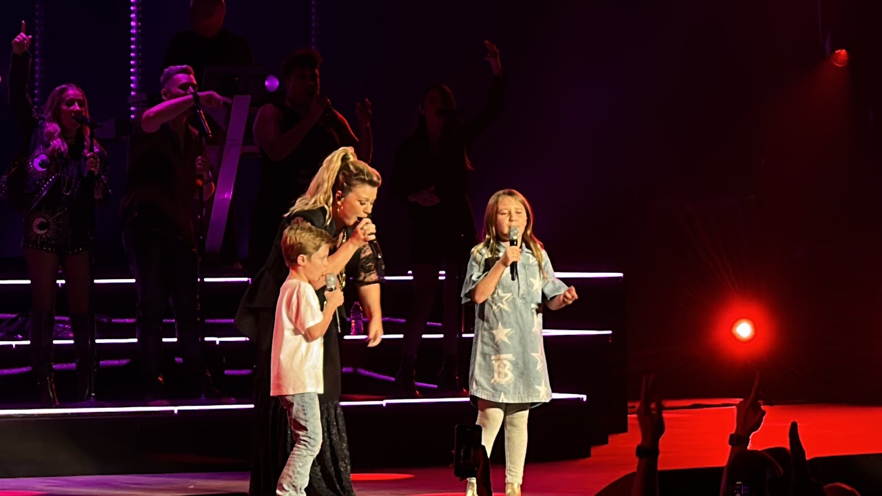 Heartbeat Song & I Am Not Okay: Kelly Clarkson Blends Family Magic with ...